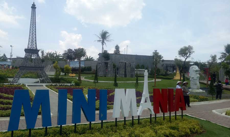 Landmark Terkenal Dunia di Taman Minimania Cimory - Cakram.Net